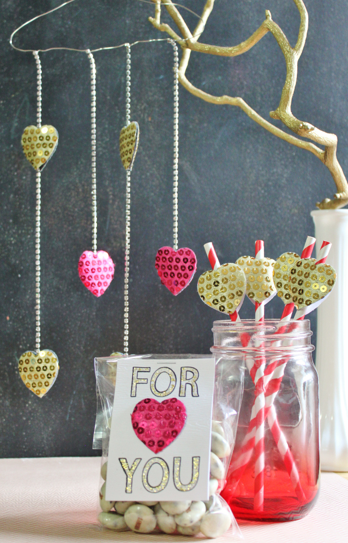 Tutorial: It's a Heart Party {with a heart mobile tutorial} - Online Ribbon