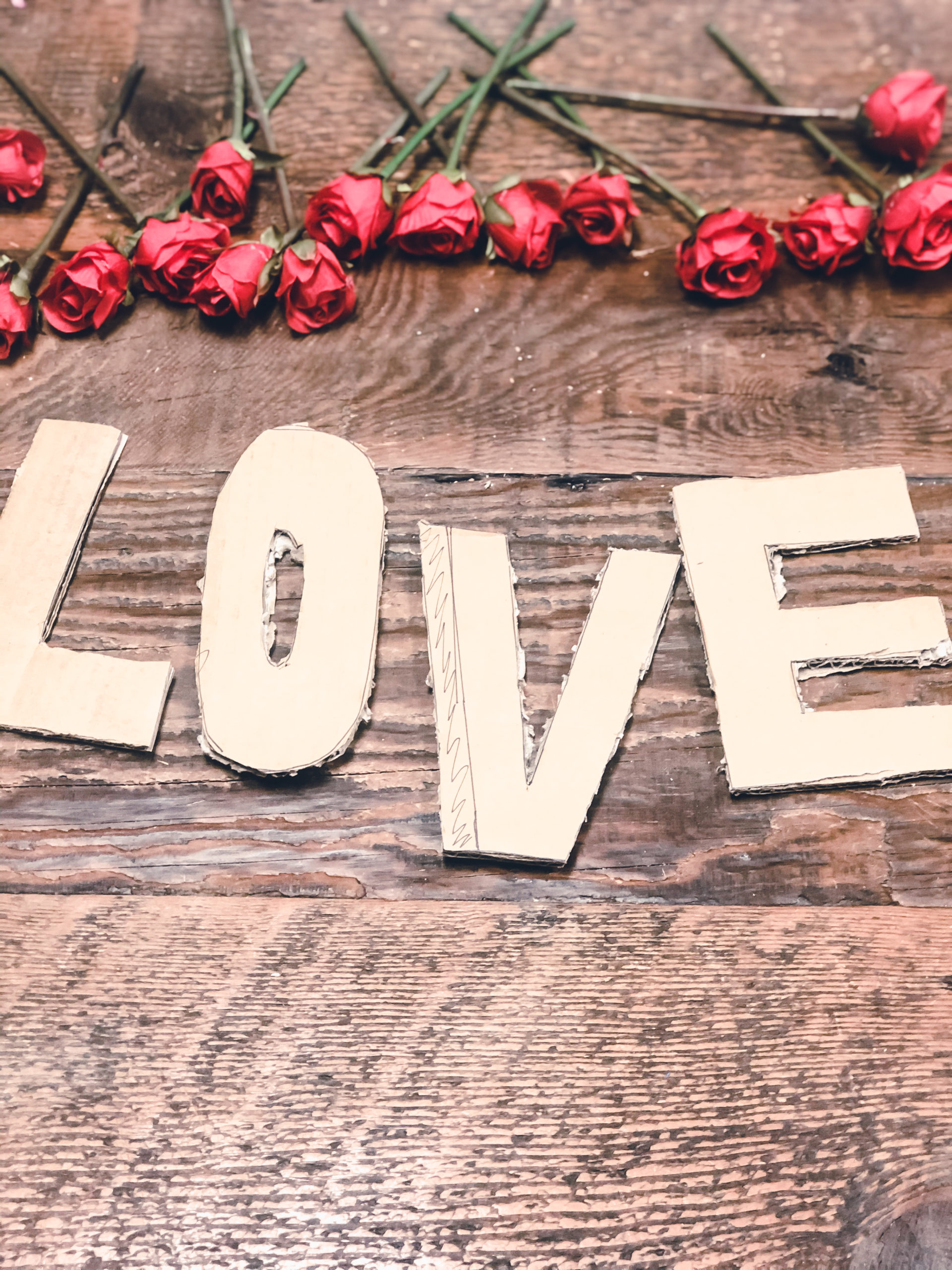 DIY Love Letter Sign